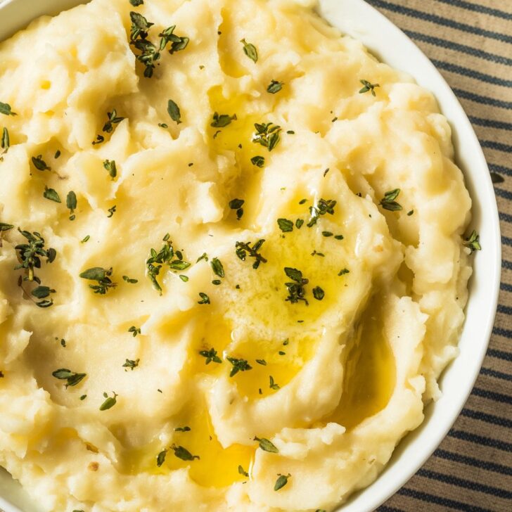 Easy Mashed Potatoes Recipe • The Wicked Noodle