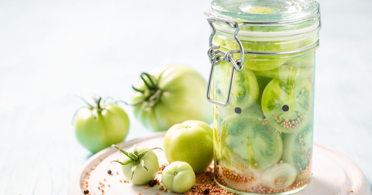 Quick Pickled Green Tomatoes • The Wicked Noodle