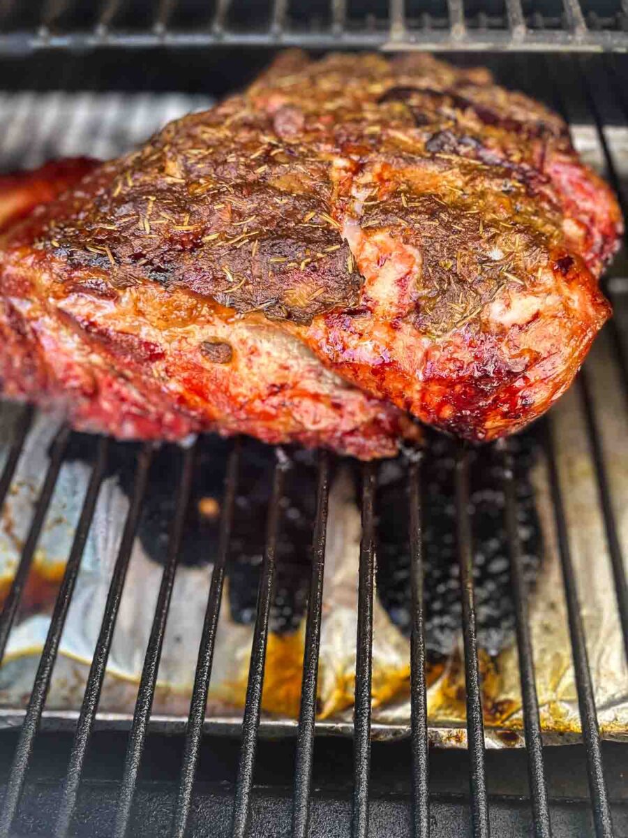 Smoked Pork Butt Recipe (Tender, Juicy & Full Of Flavor!)